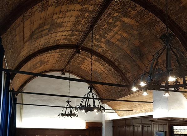 Houten tongewelf Grote Kerk komend voorjaar in de steigers - Erfgoed ...